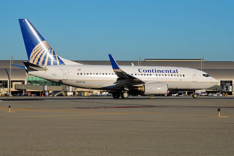 United Airlines Fleet Boeing 737-700 Details and Pictures