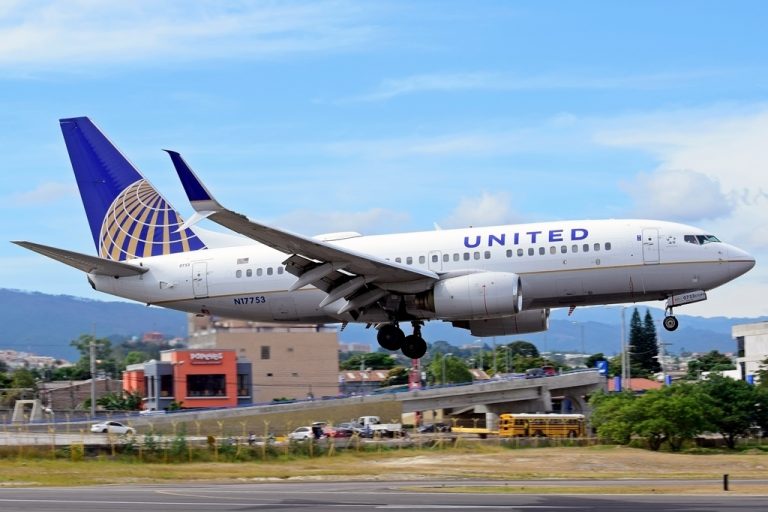 United Airlines Fleet Boeing 737-700 Details and Pictures