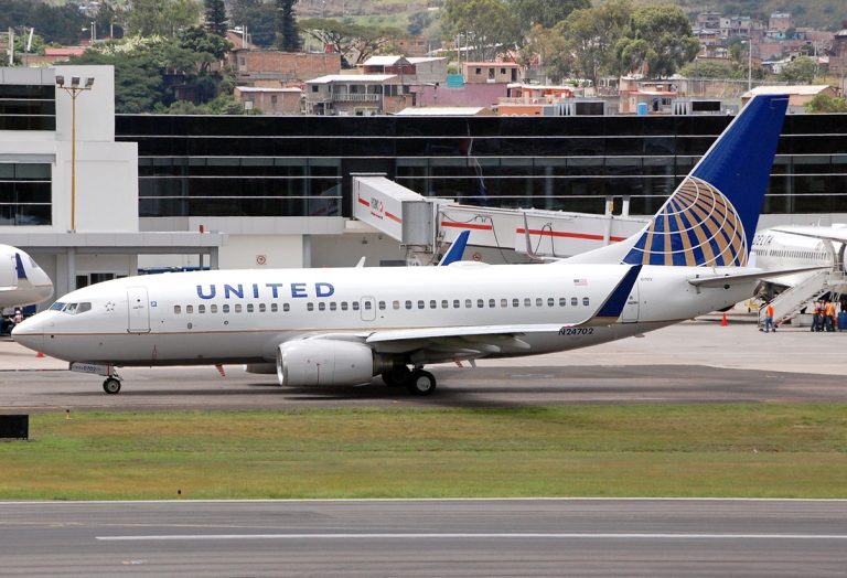 United Airlines Fleet Boeing 737-700 Details and Pictures