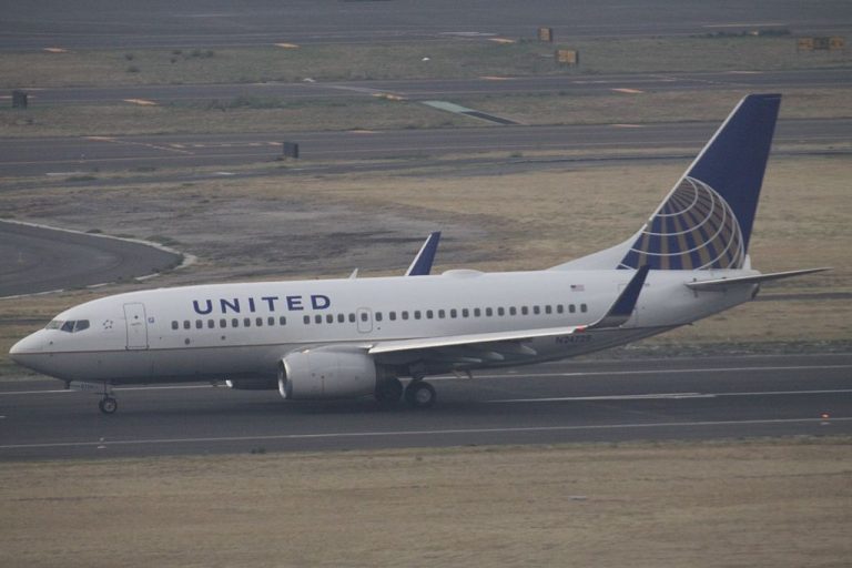 United Airlines Fleet Boeing 737-700 Details and Pictures
