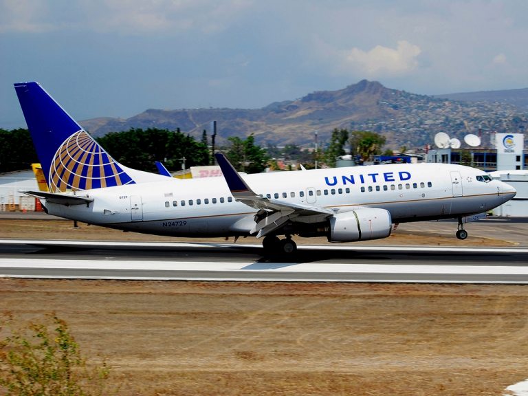 United Airlines Fleet Boeing 737-700 Details and Pictures