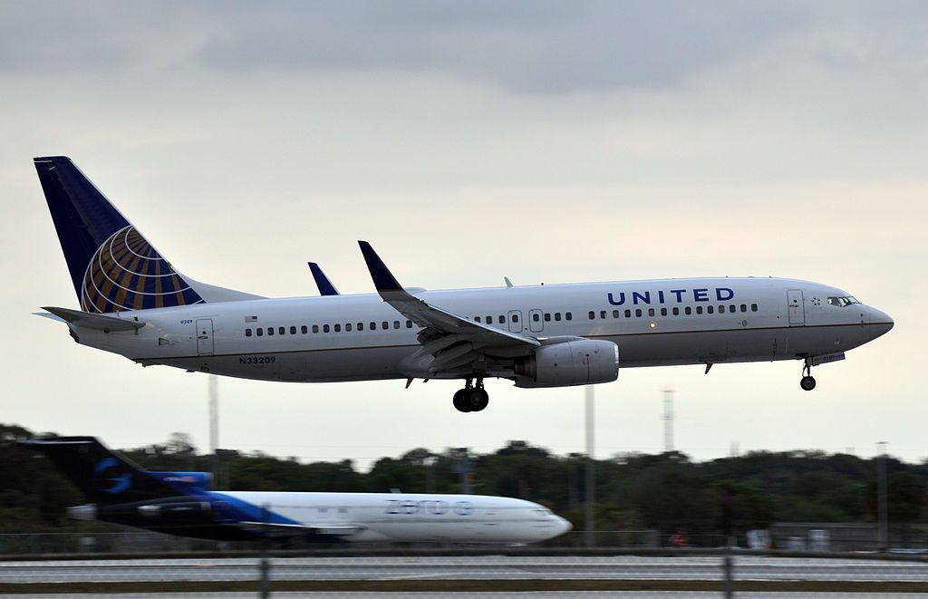 United Airlines Fleet Boeing 737-800 Details and Pictures ...