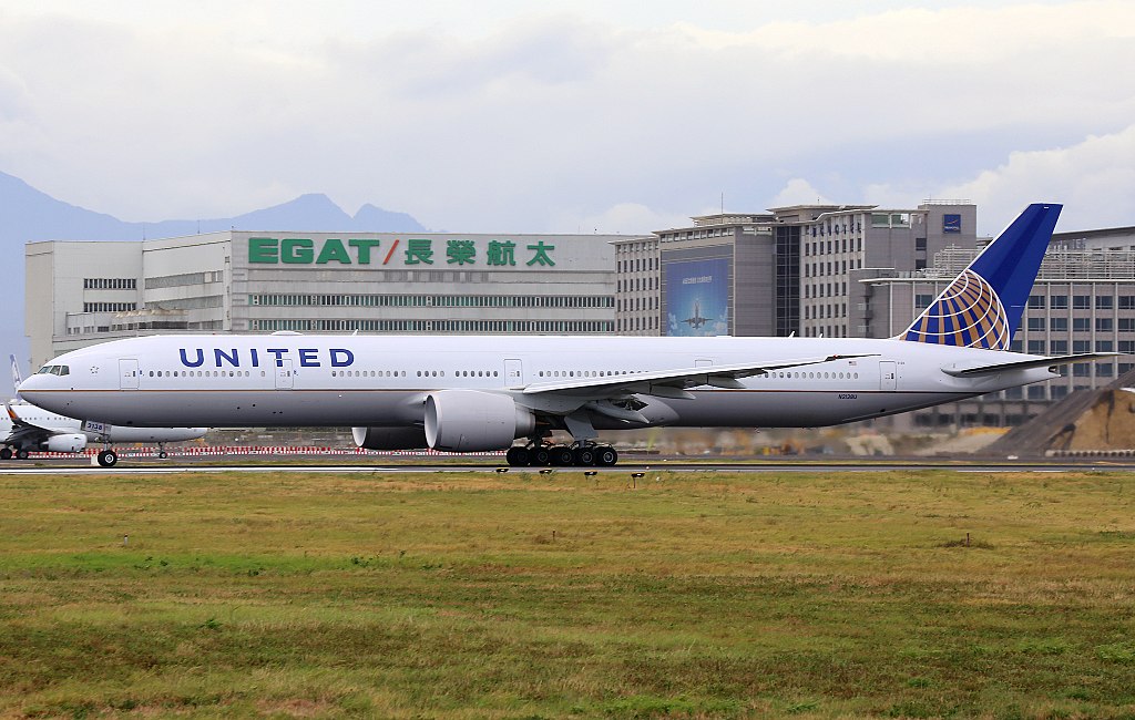 United Airlines Fleet Boeing 777-300ER Details and Pictures