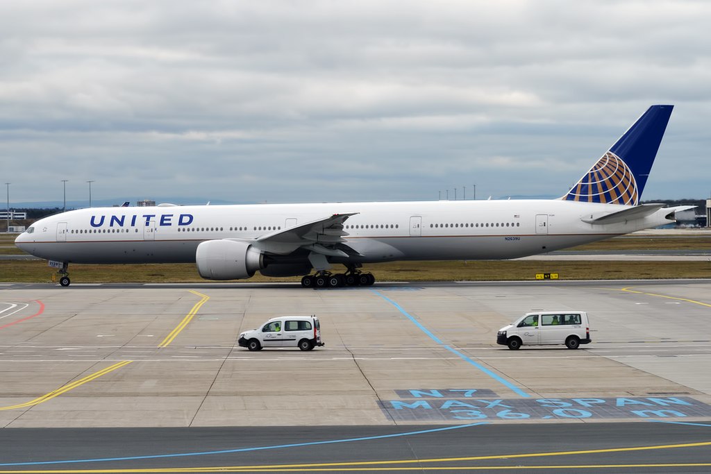 United Airlines Fleet Boeing 777-300ER Details and Pictures