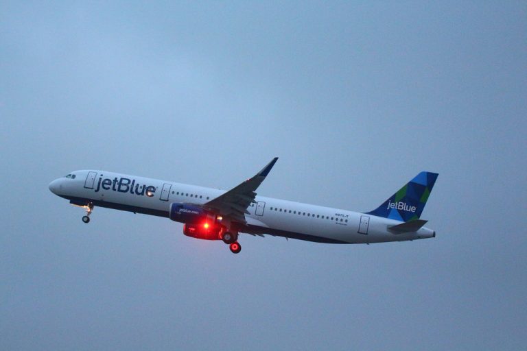 JetBlue Airways Fleet Airbus A321-200 Details and Pictures