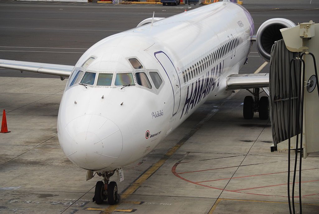 Hawaiian Airlines Fleet Boeing 717-200 Details and Pictures ...