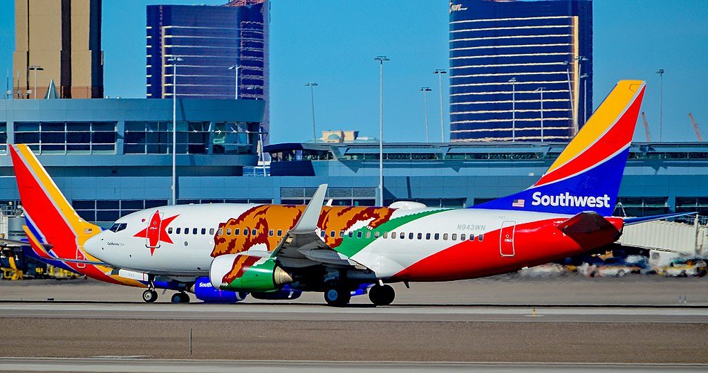 Southwest Airlines Fleet Boeing 737-700 Details and Pictures ...