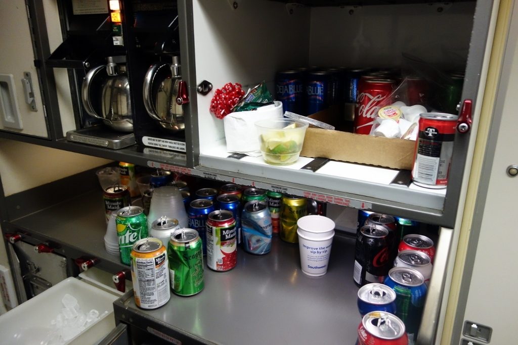 Southwest Airlines Fleet Boeing 737-700 Details and Pictures ...