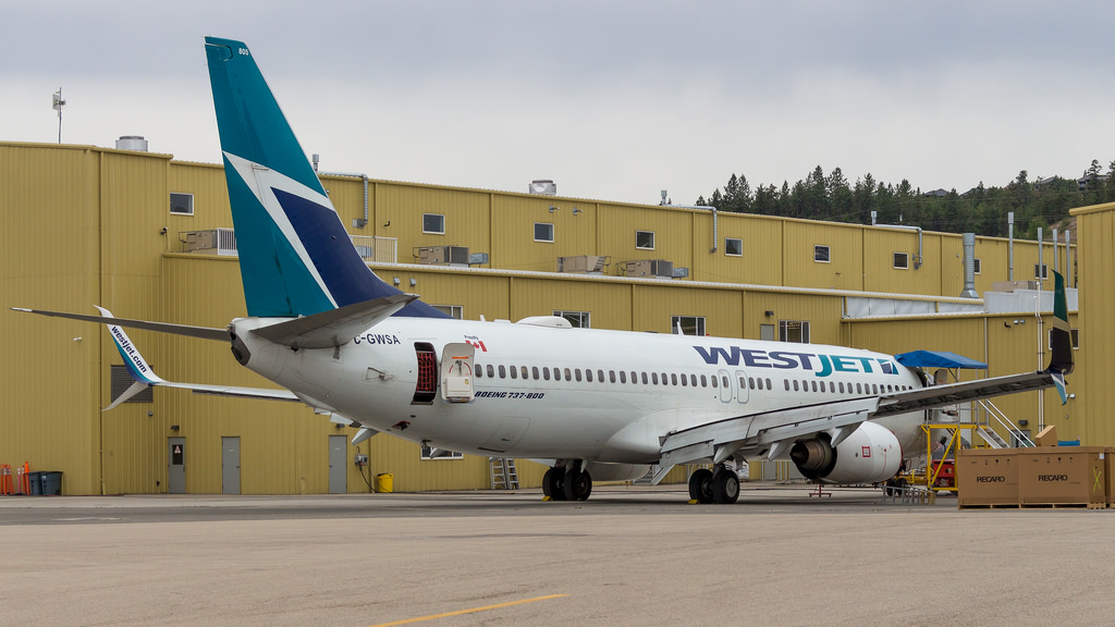 WestJet Fleet Boeing 737-800 Details and Pictures | AirlinesFleet.com