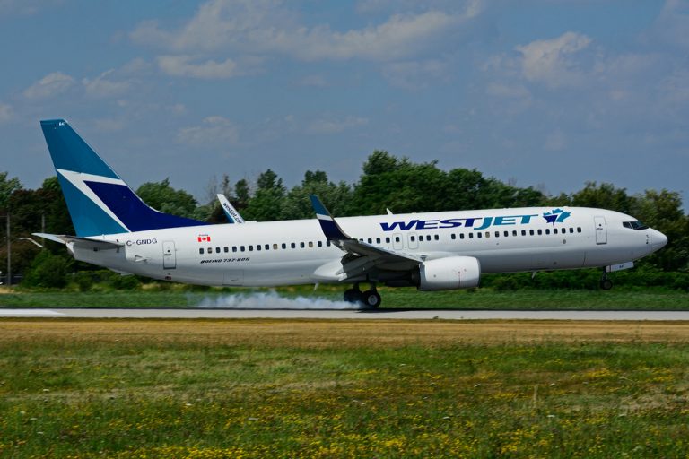 WestJet Fleet Boeing 737-800 Details and Pictures | AirlinesFleet.com