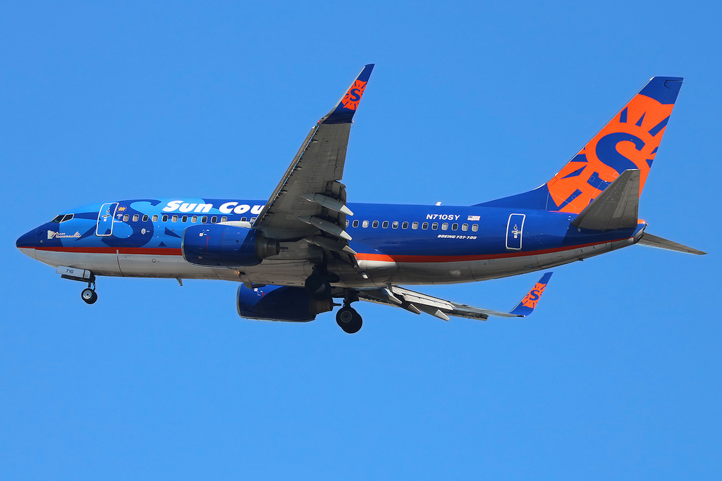 Sun Country Airlines Fleet Boeing 737-700 Details and Pictures