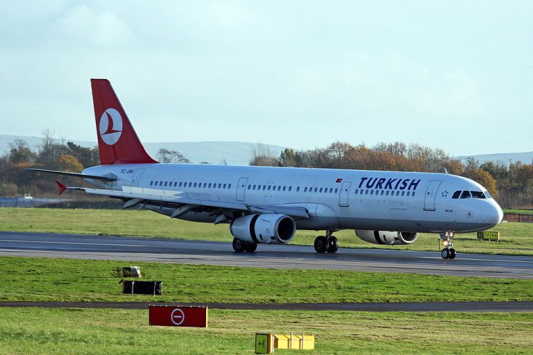 Turkish Airlines Fleet Airbus A321-200 Details and Pictures
