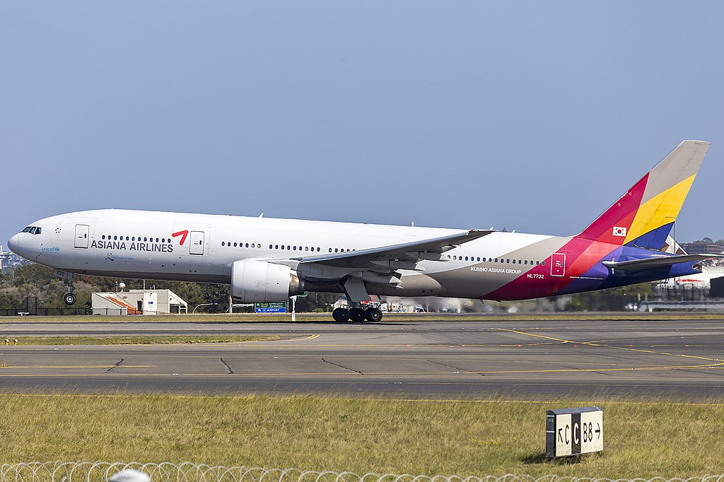 Asiana Airlines Fleet Boeing 777-200ER Details and Pictures