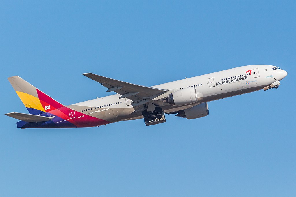 Asiana Airlines Fleet Boeing 777-200ER Details and Pictures