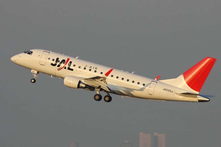 Japan Airlines Fleet Embraer 170 Details and Pictures