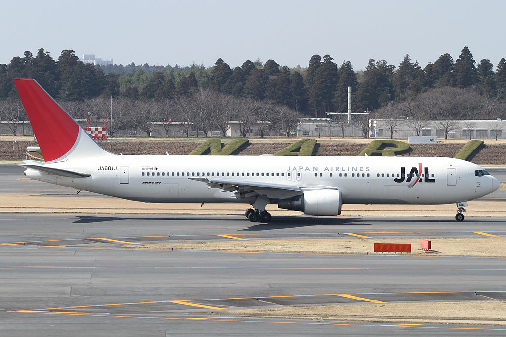 Japan Airlines Fleet Boeing 767-300/ER Details and Pictures