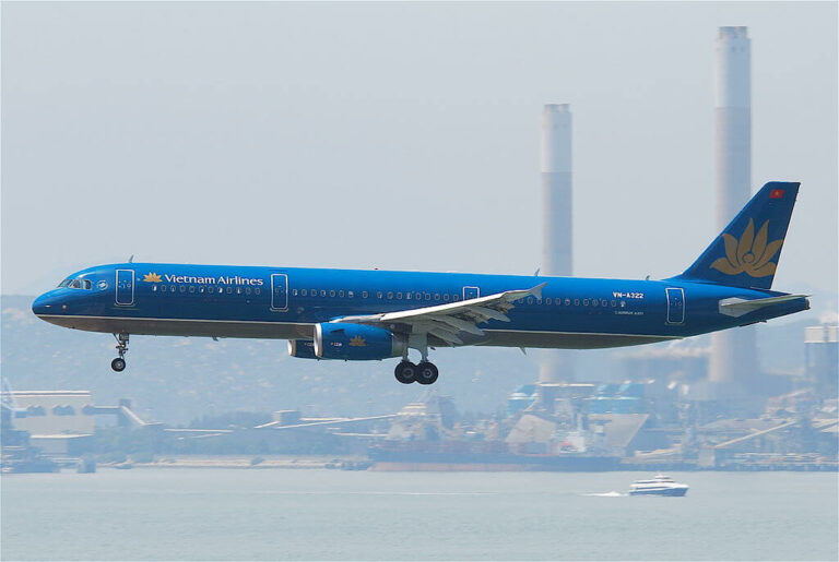 Vietnam Airlines Fleet Airbus A321ceo/neo Details and Pictures