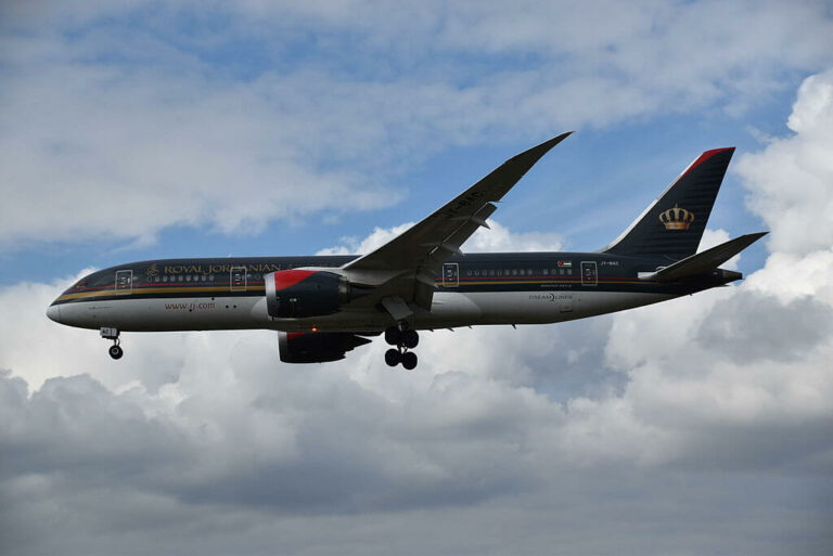 Royal Jordanian Fleet Boeing 787-8 Dreamliner Details and Pictures