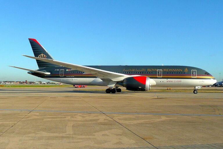 Royal Jordanian Fleet Boeing 787-8 Dreamliner Details and Pictures