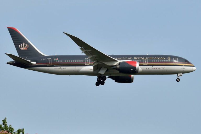 Royal Jordanian Fleet Boeing 787-8 Dreamliner Details and Pictures
