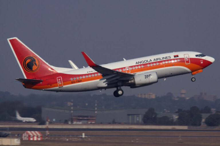 TAAG Angola Airlines Fleet Boeing 737-700 Details and Pictures